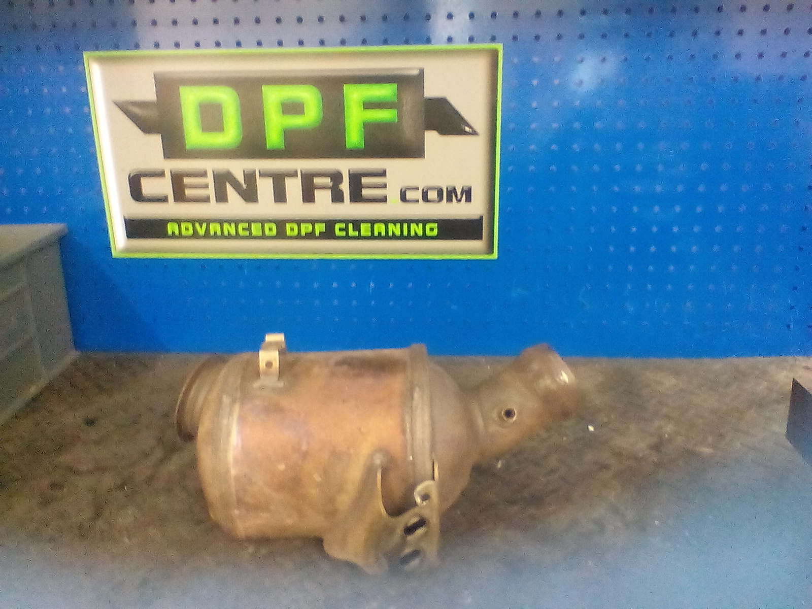 Mercedes-Benz E220 2.1 CDI DPF Cleaning - Quantum - DPF Cleaning Centre